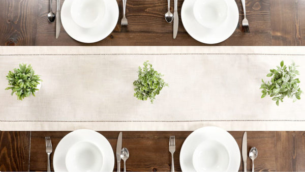Timeless Elegance: The Enduring Charm of Rustic Farmhouse Table Runner ...